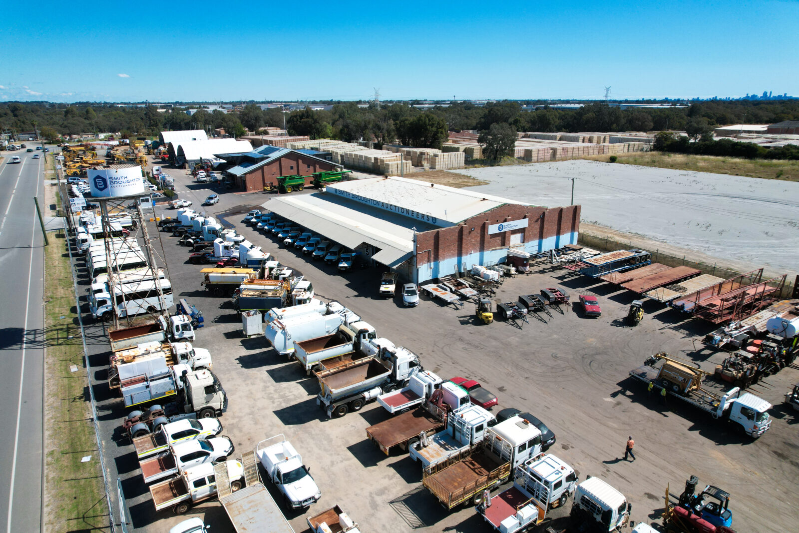 Machinery & Truck Auctions Perth, WA – Smith Broughton Auctioneers